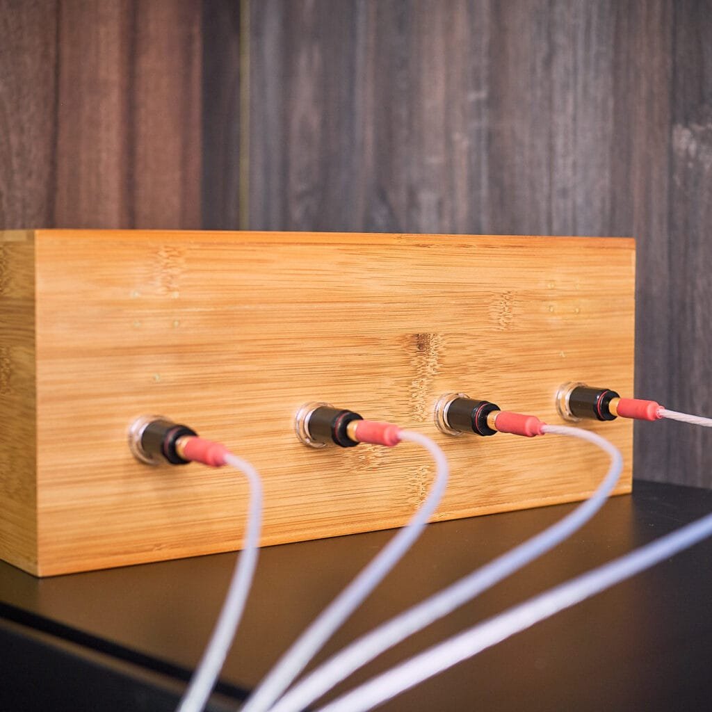 QA Premium Audio Ground Box Quad Size+ with 4x 1m Cable Selectable ...