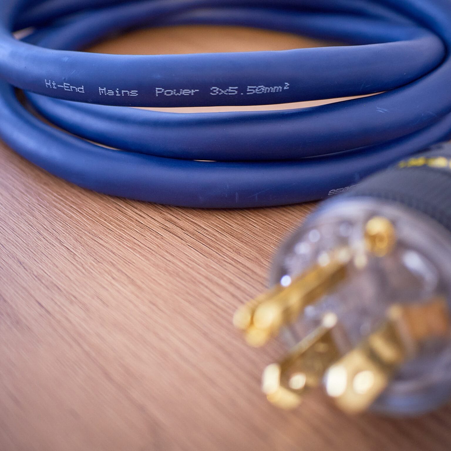 Gotham Cable 85055 Thick 5.5mm² Audiophile Power Cord with Gold-plated ...