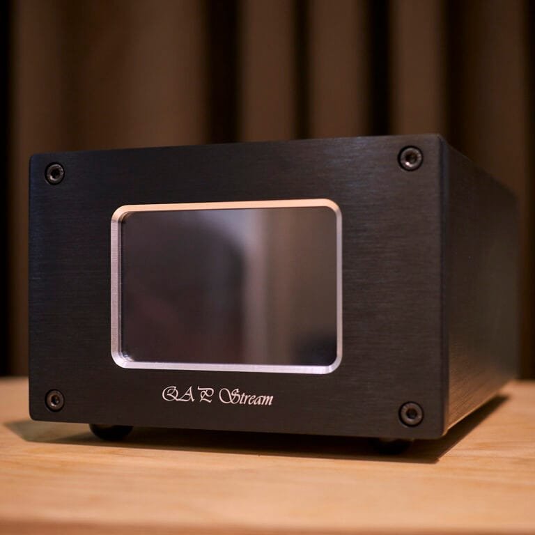 Raspberry Pi with Display and Internal Linear Power Supply